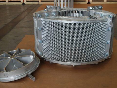 AXIAL REACTOR INTERNALS - Woven Metal Products, Inc.